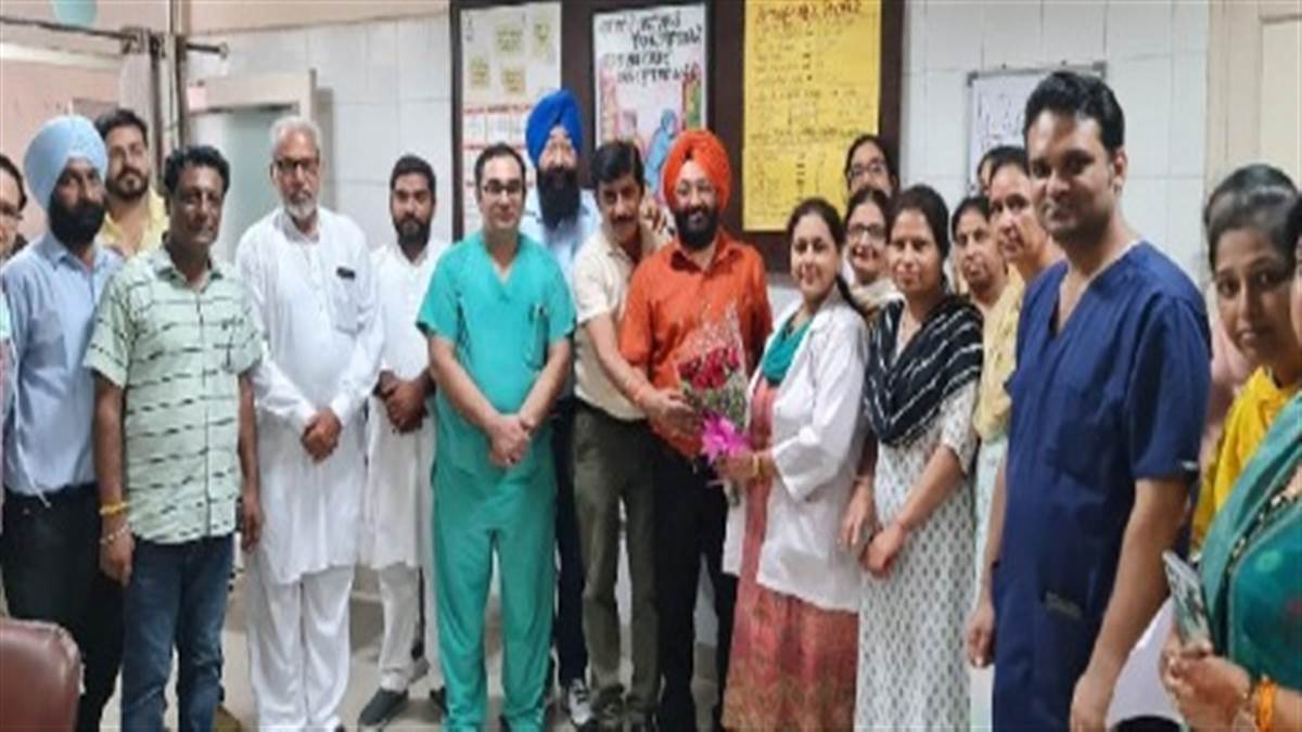 ਡਾ. ਭਸੀਨ ਨੇ ਬਤੌਰ ਐੱਸਐੱਮਓ ਵਜੋਂ ਸੰਭਾਲਿਆ ਚਾਰਜ - Dr. Bhasin took charge as SMO