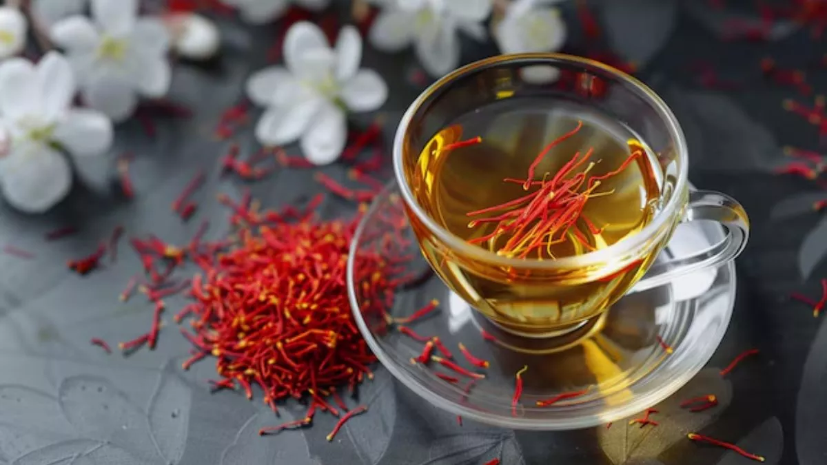 Saffron Tea Benefits: ਮੂਡ ਹੋਵੇ ਜਾਂ ਇਮਿਊਨਿਟੀ, ਦੋਵਾਂ ਨੂੰ ਸੁਧਾਰਦੀ ਹੈ ਕੇਸਰ ...