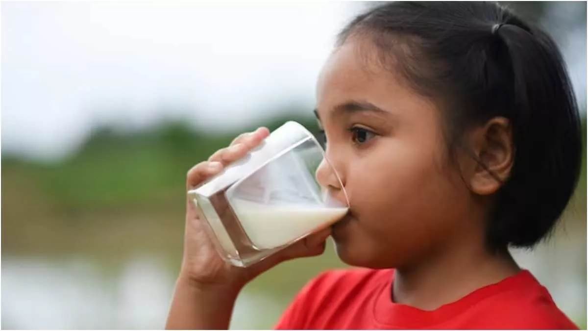 Milk Side Effects These 4 things should not be given to children by ...