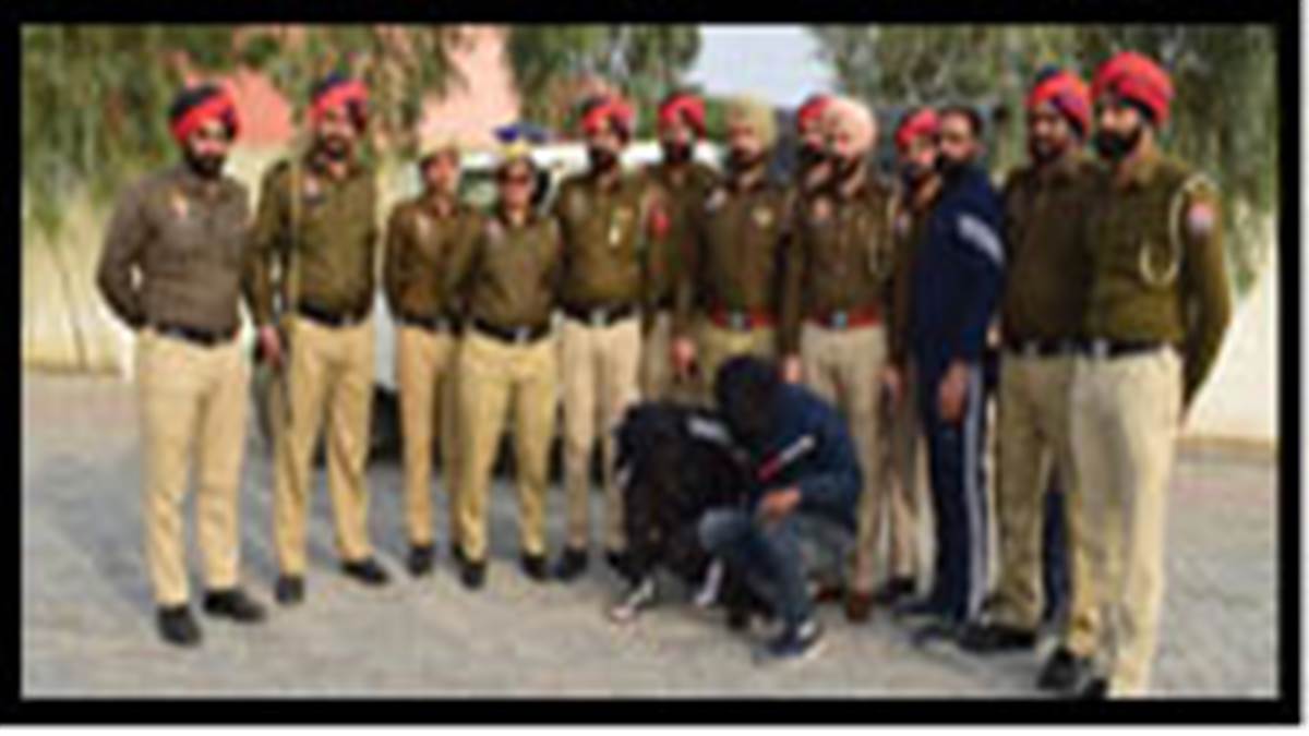 ਭਾਰਤੀ ਫੌਜ ਦਾ ਜਵਾਨ ਨਿਕਲਿਆ ਤਸਕਰ - Indian Army jawan turned out to be a ...