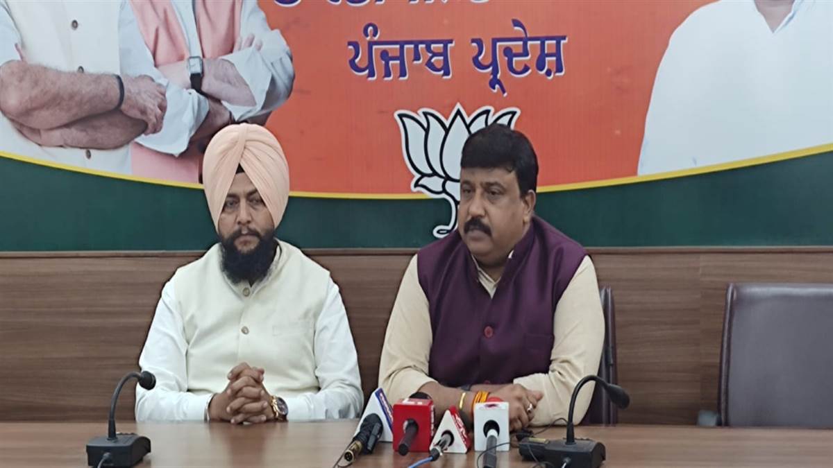 ਰਾਘਵ ਚੱਢਾ ਨੇ ਸੰਸਦ 'ਚ ਝੂਠ ਬੋਲ ਕੇ ਸੰਸਦ ਤੇ ਦੇਸ਼ ਦੇ ਲੋਕਾਂ ਨੂੰ ਕੀਤਾ ਹੈ ...