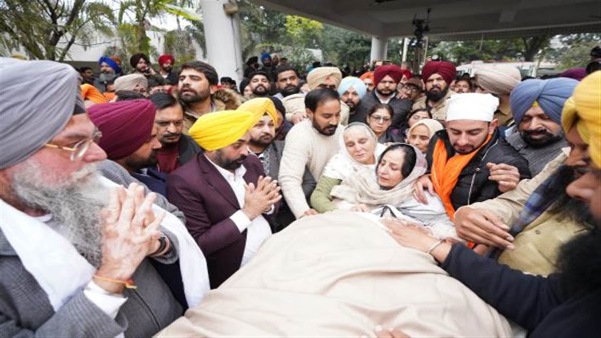 Ludhiana News : ਮੁੱਖ ਮੰਤਰੀ ਮਾਨ ਸਮੇਤ ਹਜ਼ਾਰਾਂ ਨਾਮ ਅੱਖਾਂ ਨੇ ਵਿਧਾਇਕ ...