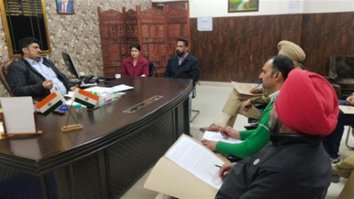 ਦੁਕਾਨਦਾਰਾਂ ਨੂੰ ਕਰਨਾ ਪਵੇਗਾ ਲਾਈਸੈਂਸ ਤੇ ਰਜਿਸਟ੍ਰੇਸ਼ਨ ਡਿਸਪਲੇ - Installation ...