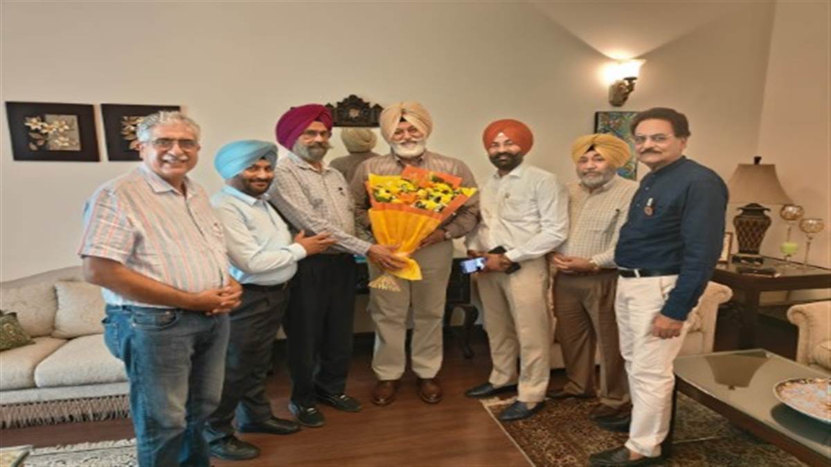 ਪੀਪੀਐੱਸਸੀ ਦੇ ਚੇਅਰਮੈਨ ਅੌਲਖ ਦਾ ਸਨਮਾਨ - PPSC Chairman Aulakh honored by ...