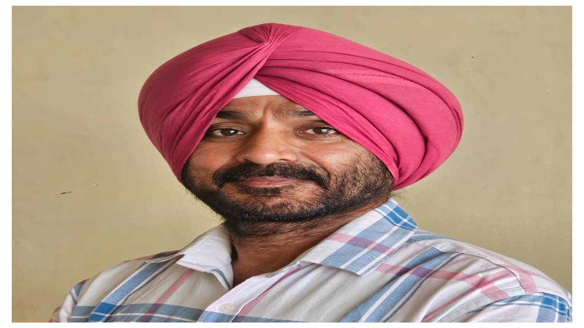 ਕਾਨੇ ਵਾਲੀ ਕਲਮ ਨਾਲ ਸੁੰਦਰ ਲਿਖਾਈ ਲਿਖਣ ਦੇ ਕਾਬਲ ਬਣਾ ਰਿਹੈ ਮਾਸਟਰ ਜਸਪਾਲ ਜੱਸੀ ...