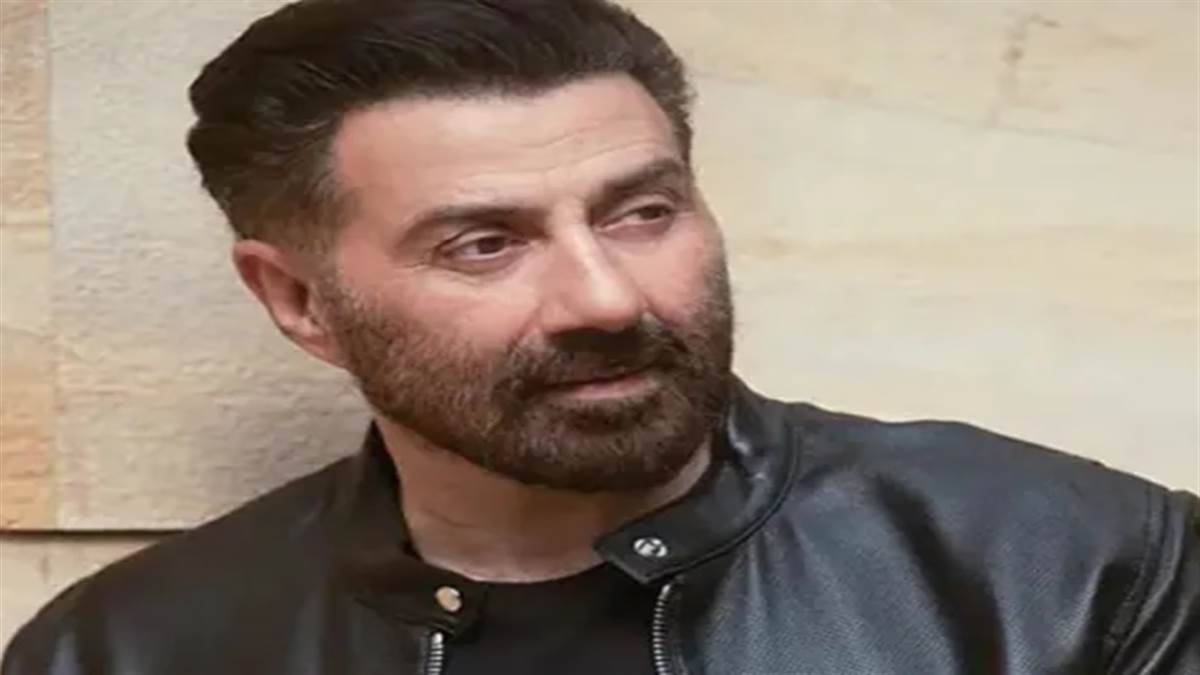 Sunny Deol Net Worth : ਕਰੋੜਾਂ ਦੀ ਜਾਇਦਾਦ ਦੇ ਮਾਲਕ ਹਨ ਸੰਨੀ ਦਿਓਲ, ਆਪਣੀ ਇਕ ...