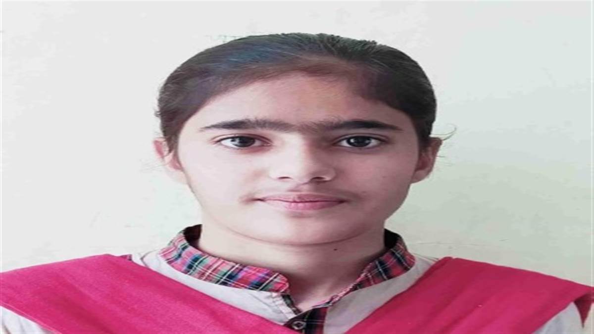 ਵਿਦਿਆਰਥਣ ਜੈਸਮੀਨ ਜੱਸੀ ਦਾ ਸਨਮਾਨ - Honorable to Jasmin Jassi of Gangtu ...