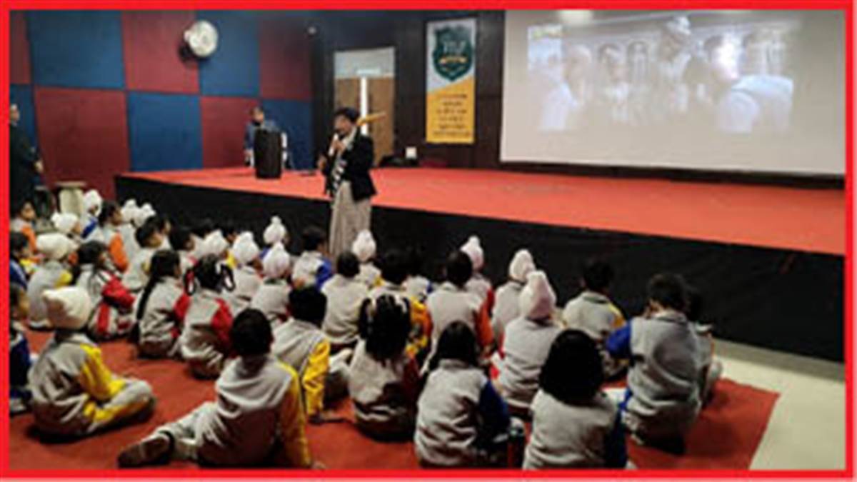 ਟੀਐੱਲਐੱਫ ਸਕੂਲ ਦੇ ਬੱਚਿਆਂ ਨੂੰ ਸਾਹਿਬਜ਼ਾਦਿਆਂ ਦੀ ਸ਼ਹਾਦਤ ਬਾਰੇ ਦੱਸਿਆ - The students of TLF School gave ...