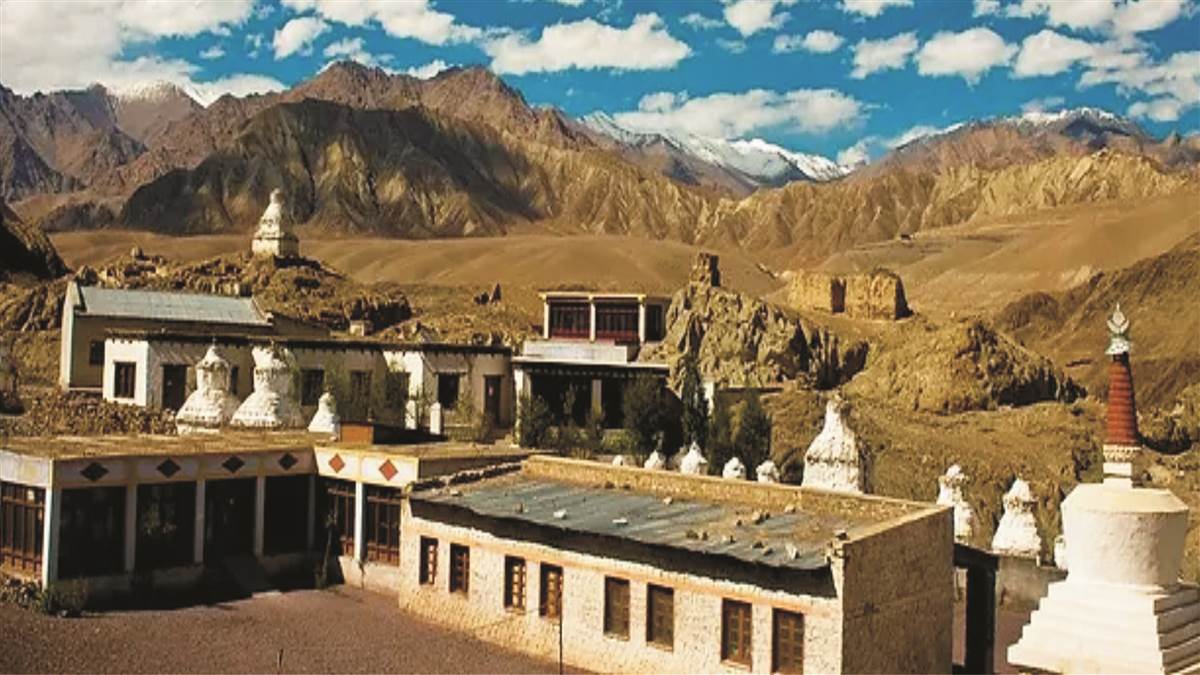 900 ਸਾਲ ਪੁਰਾਣੇ ਅਲਚੀ ਬੋਧੀ ਮੱਠ ਦੇ ਕੰਧ ਚਿੱਤਰ - 900 year old Alchi Buddhist ...