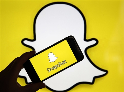 Snapchat 'ਤੇ ਆਇਆ FaceApp ਵਰਗਾ ਫਿਲਟਰ Time Machine, ਦੇਖਦਿਆਂ ਹੀ ਦੇਖਦਿਆਂ ...