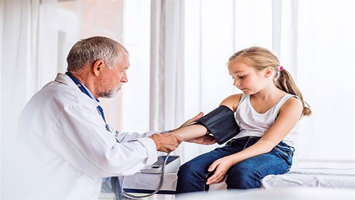 High BP In Child: ਬੱਚਿਆਂ 'ਚ ਹਾਈ ਬਲੱਡ ਪ੍ਰੈਸ਼ਰ ਹੋਣ 'ਤੇ ਦਿਖਾਈ ਦਿੰਦੇ ਹਨ ਇਹ ...