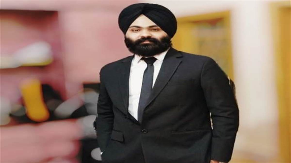 ਪਾਕਿਸਤਾਨ 'ਚ ਸਿੱਖ ਨੂੰ ਫਿਰ ਮਿਲਿਆ ਮਾਣ-ਸਨਮਾਨ, ਪਾਕਿਸਤਾਨ ਕਸਟਮ 'ਚ ਅਕਾਸ਼ ਸਿੰਘ ...