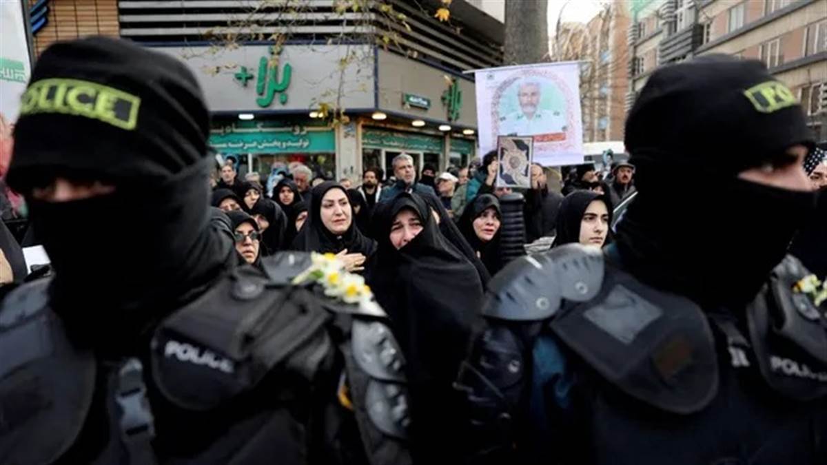 ਈਰਾਨ 'ਚ ਮਨੁੱਖੀ ਅਧਿਕਾਰਾਂ ਦੀ ਘੋਰ ਉਲੰਘਣਾ, ਹਸਪਤਾਲਾਂ 'ਚ ਇਲਾਜ ਕਰਵਾ ਰਹੇ ...