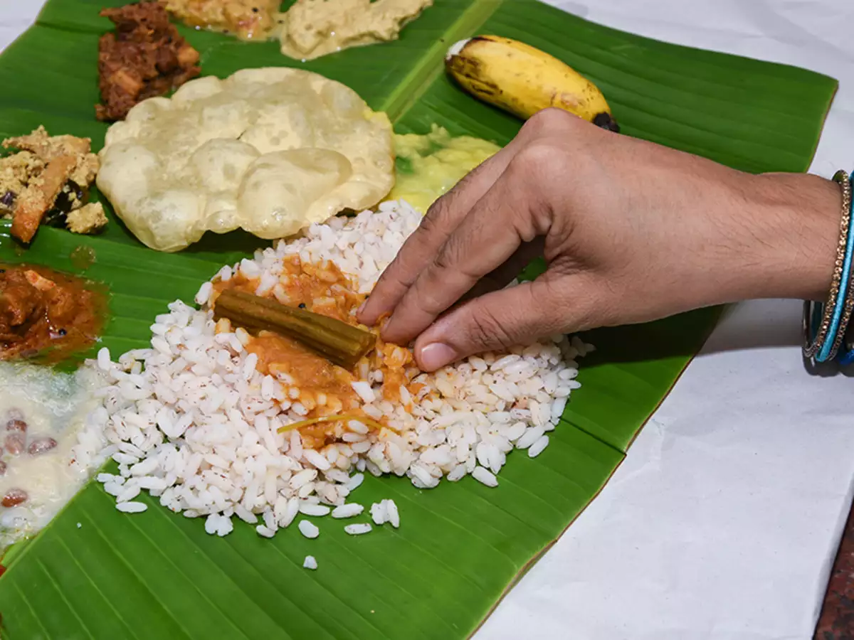 Eating Food with Hands: ਹੱਥਾਂ ਨਾਲ ਖਾਣਾ ਕਿਉਂ ਹੁੰਦਾ ਹੈ ਲਾਭਦਾਇਕ, ਜਾਣੋ ...