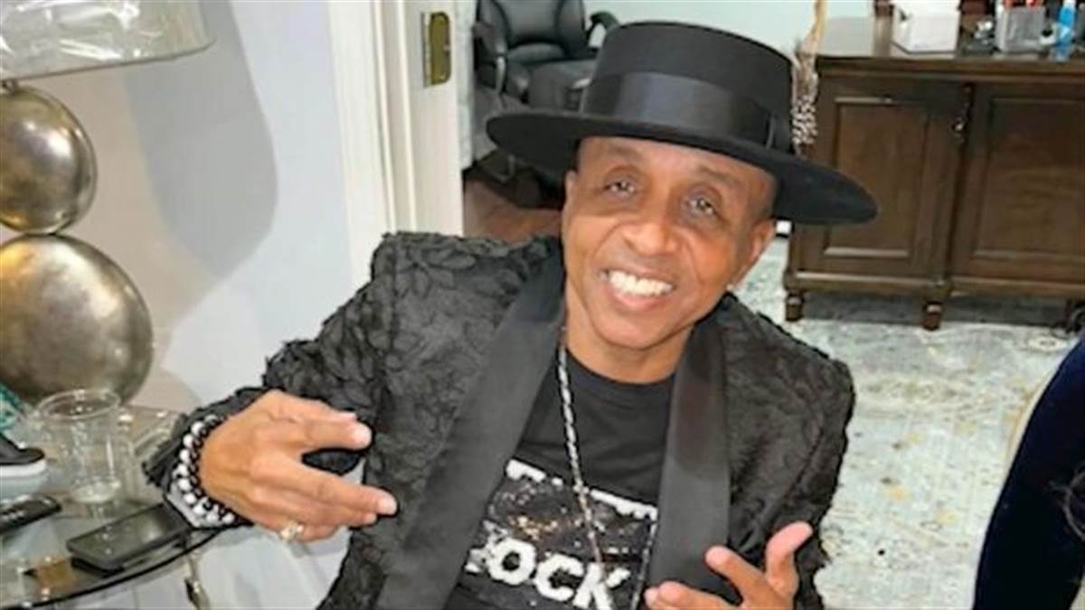 ਪ੍ਰਸਿੱਧ ਗਾਇਕ ਦੀ ਸੜਕ ਹਾਦਸੇ ਹੋਈ ਮੌਤ, ਇੰਡਸਟਰੀ 'ਚ ਛਾਇਆ ਮਾਤਮ - Famous singer ...