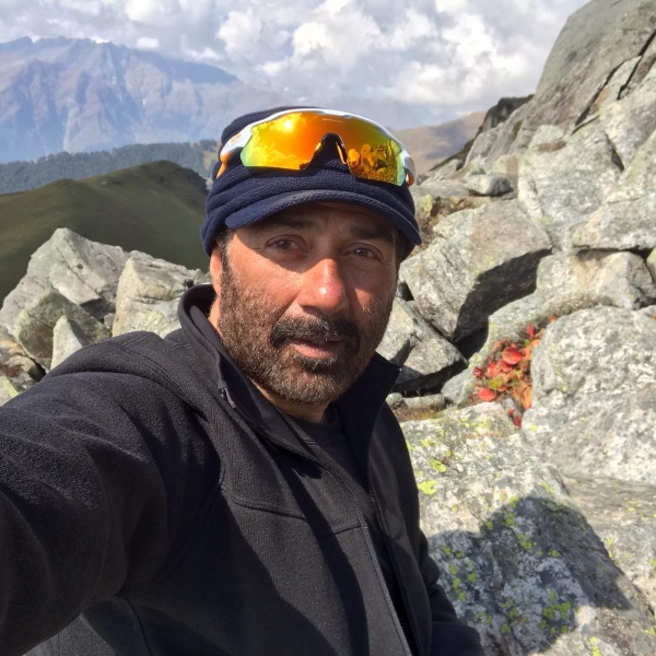 Sunny Deol Happy Birthday: ਵੱਡੇ ਭਰਾ ਸੰਨੀ ਦਿਓਲ ਲਈ ਪਿਆਰ ਦਾ ਇਜ਼ਹਾਰ ਕਰਦੇ ...